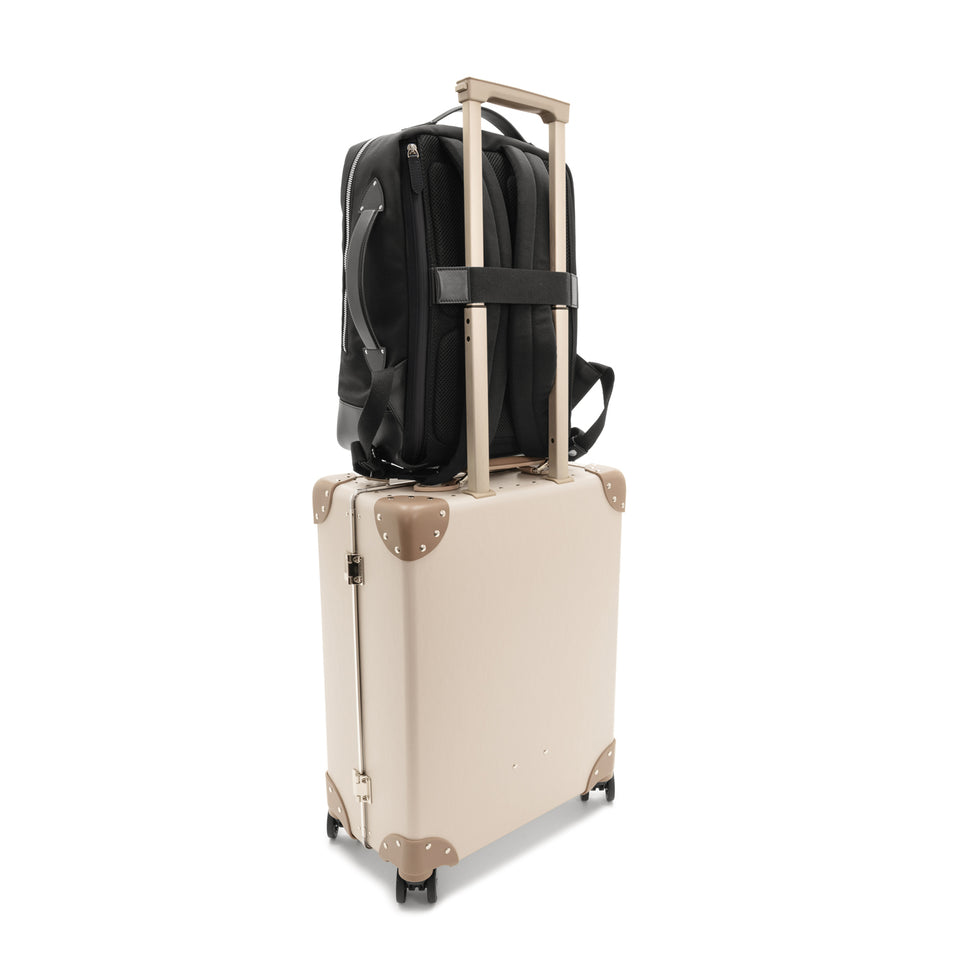Globe-Trotter | Leather Backpack | Black | Metropolis Collection