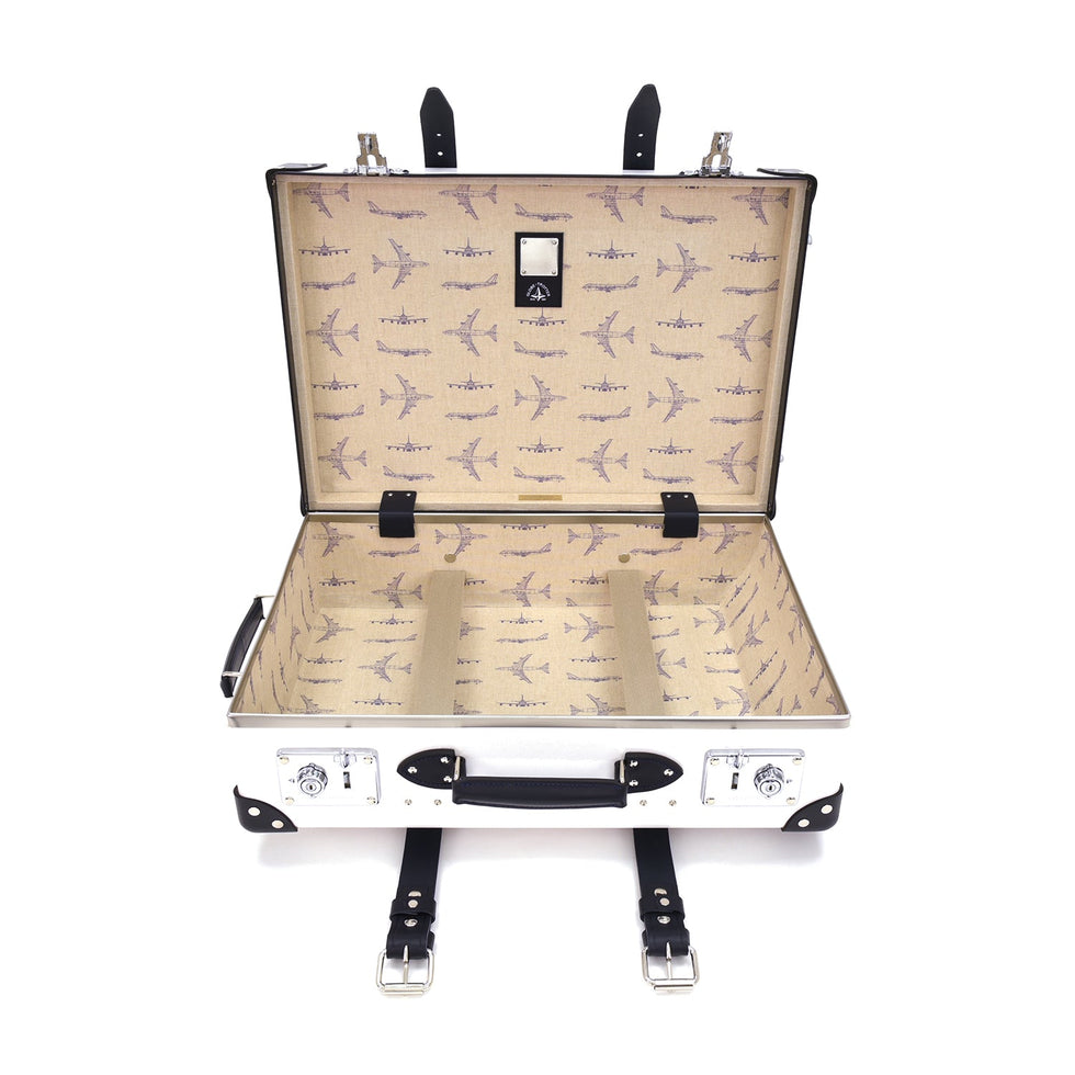 BOAC Speedbird Carry-On - 2 Wheels | Pearl/Navy | Globe-Trotter
